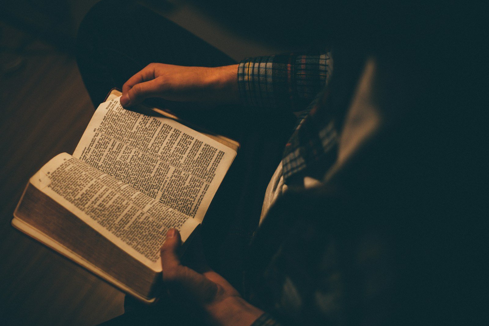 How Did Deborah Die in the Bible?